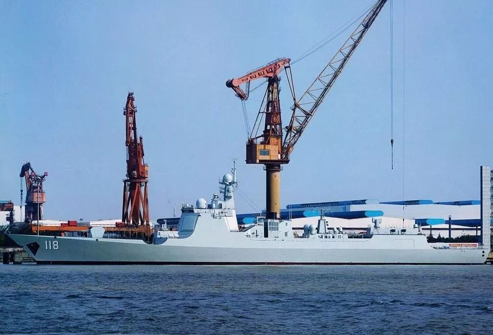 左右开弓！中国海军052D连射HQ-9B与YJ-18A，意义非同寻常_凤凰网军事_凤凰网