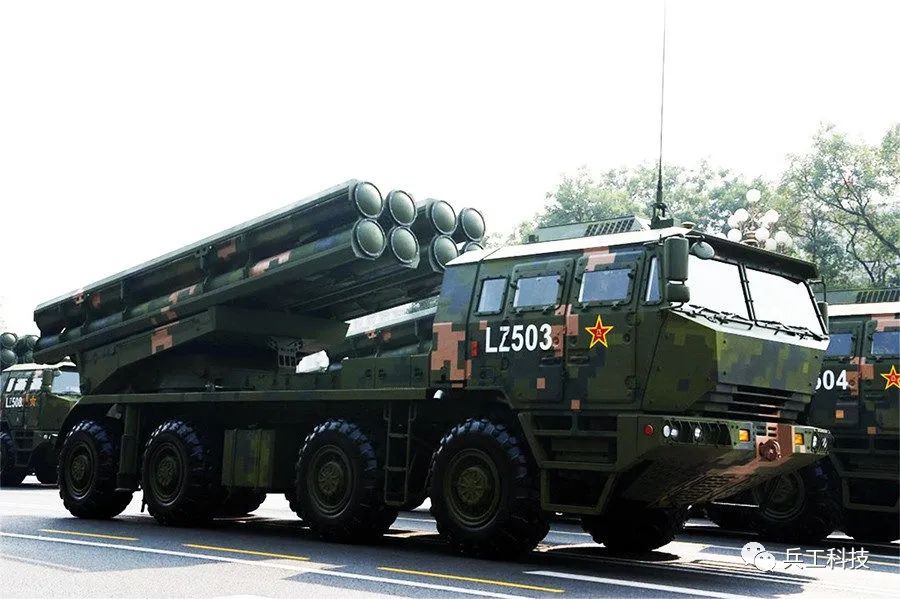 东部战区进行“环台湾”大规模演习，新列装的PHL-191火箭炮将给台独分子带来极大震慑__凤凰网