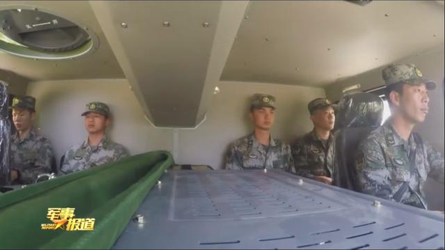 老式牵引炮“终结者”？解放军PCL-181卡车炮，52倍口径155加榴炮_凤凰网军事_凤凰网