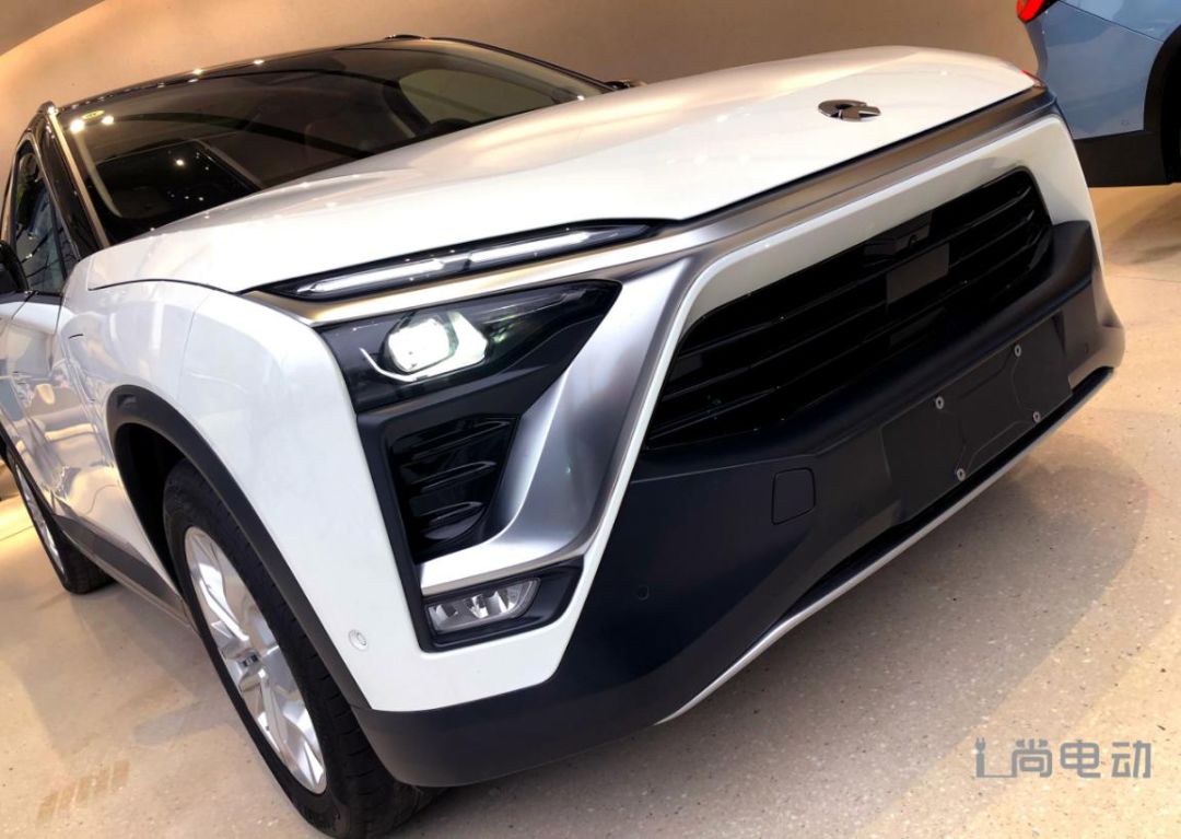 实拍蔚来ES8，带给你与众不同的用户体验丨零距离看车__凤凰网