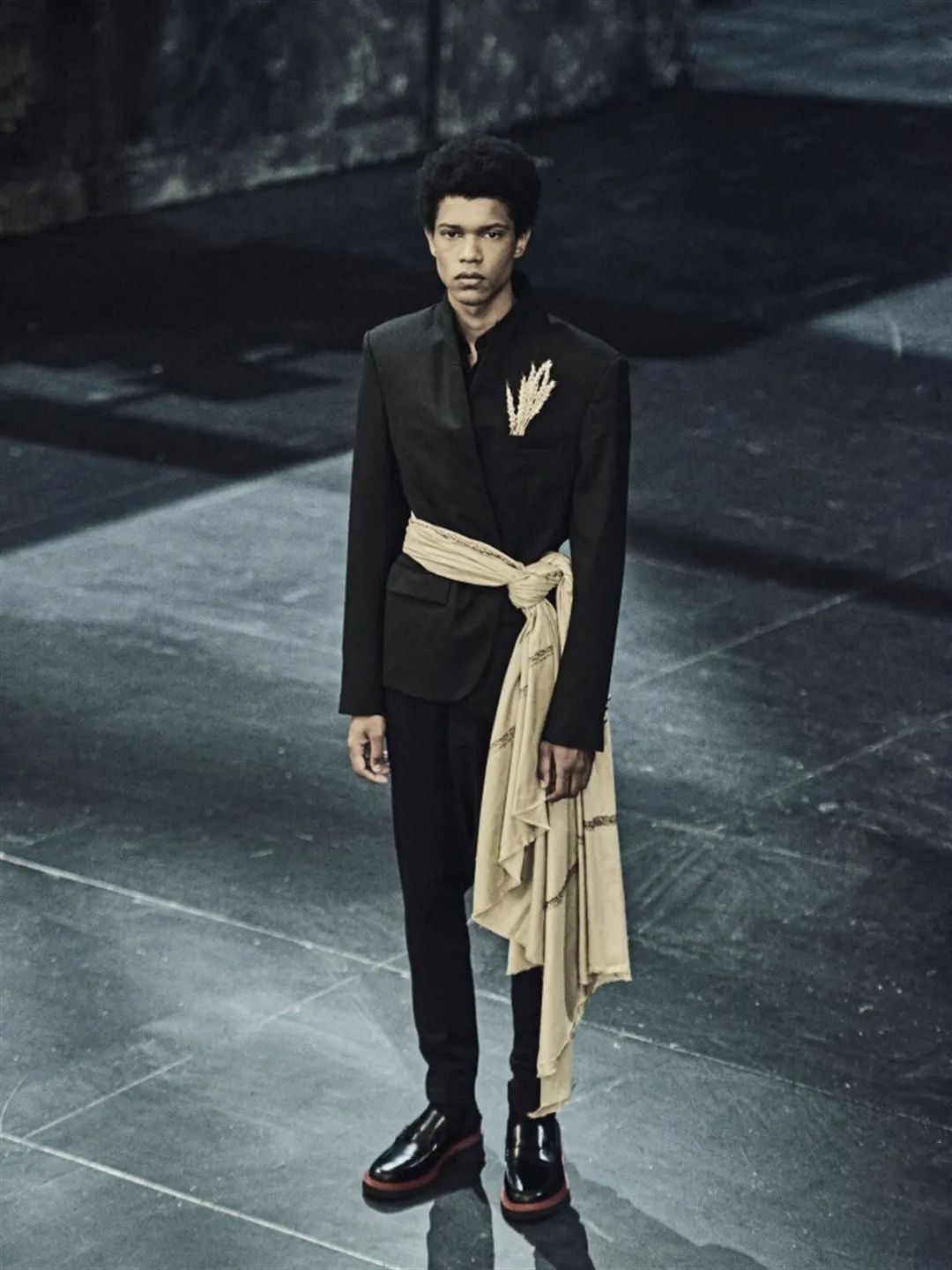 CHANEL 男士彩妆推出全新大片，三种肤色的男模共同演绎__凤凰网