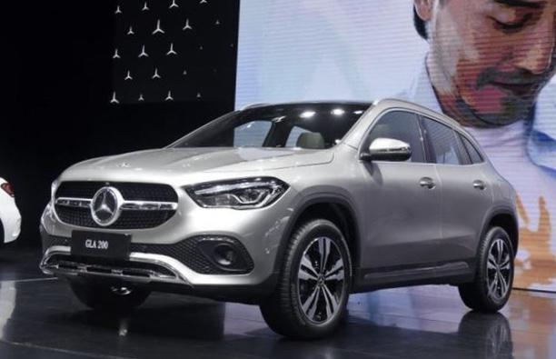 全新奔驰GLA即将上市，内饰豪华，将搭载1.3T发动机__凤凰网