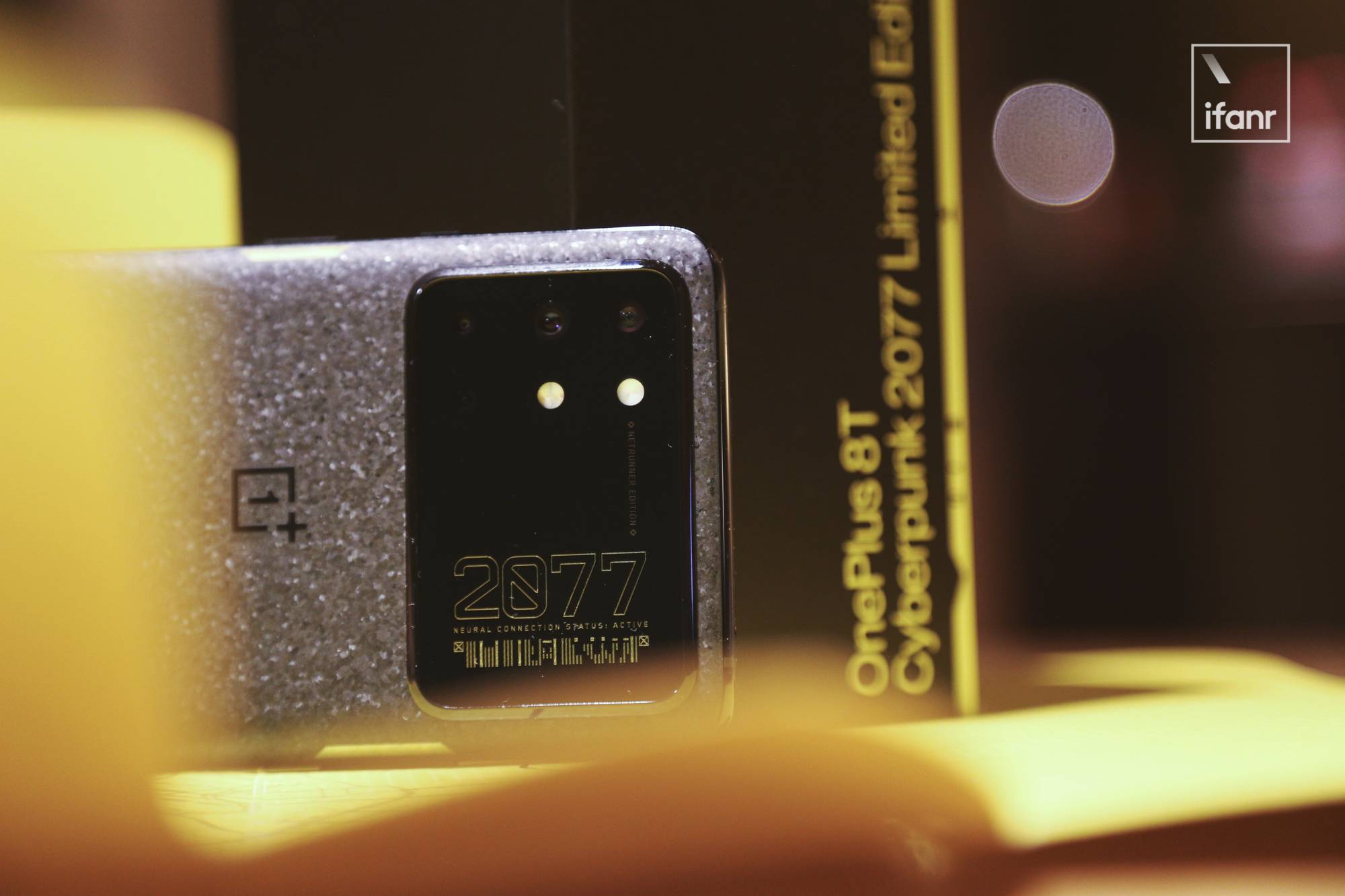 一加8T赛博朋克2077限定版图赏：这是一加最深度的一次定制_凤凰网