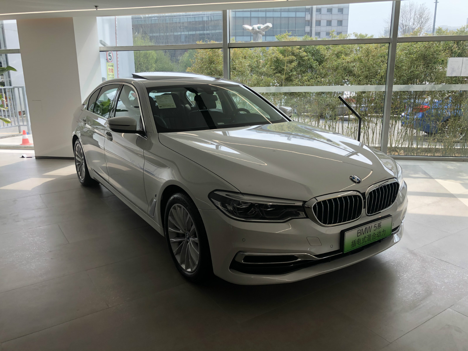 现金优惠6万元 宝马525Li落地约43万元_凤凰网汽车_凤凰网