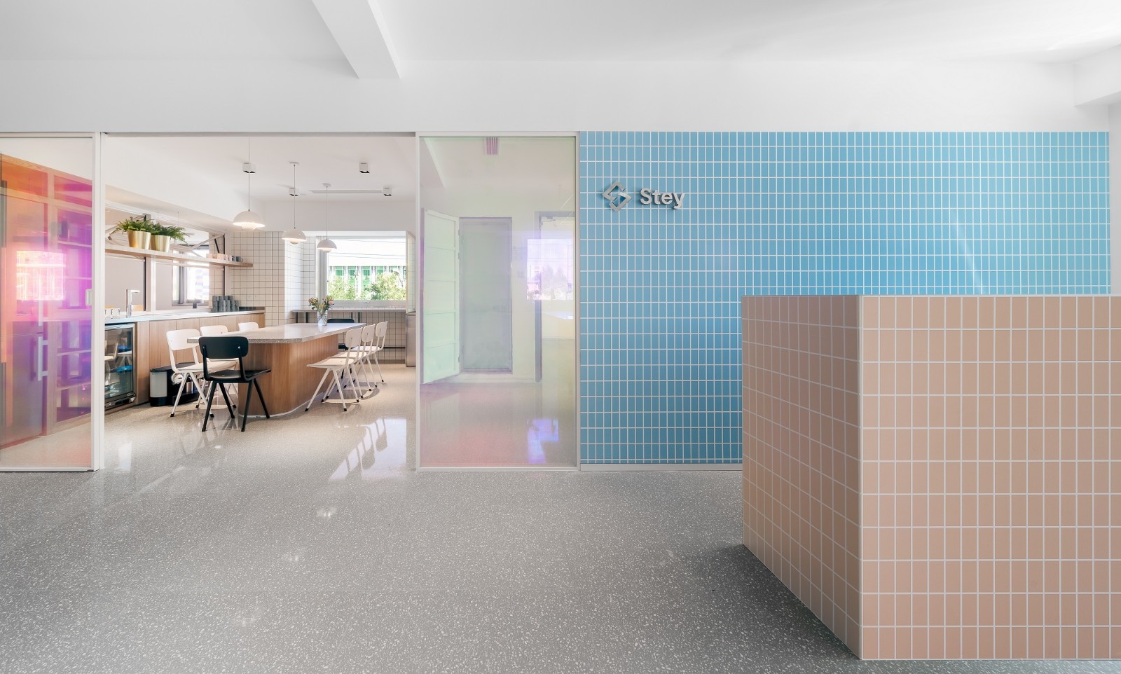 Stey-798, 生活在中国艺术和文化的前沿街区_凤凰网商业_凤凰网