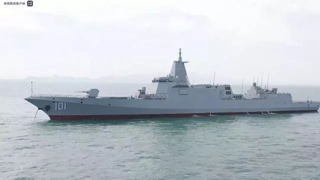中国海军2020年迎来开门红！1天之内2艘战舰服役，另一艘为啥过气了？_凤凰网军事_凤凰网