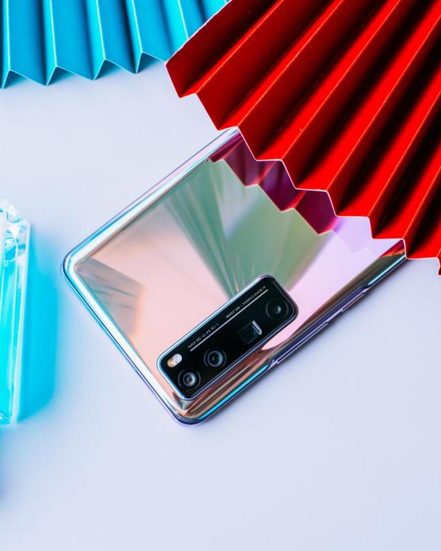 前置3200万追焦双摄 用华为nova7 Pro来一招眼神杀__凤凰网