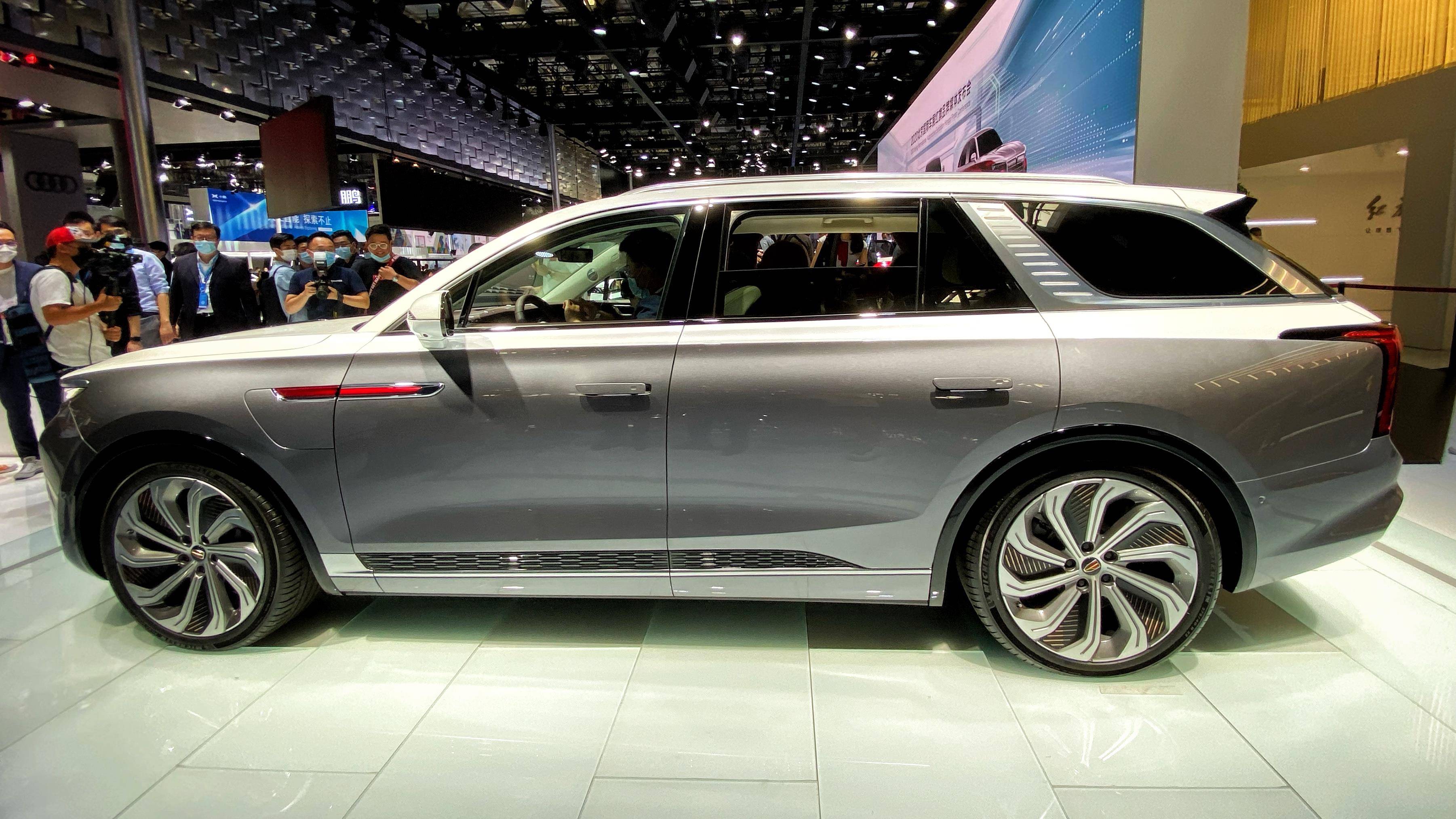 北京车展：红旗纯电SUV 红旗E-HS9正式亮相_凤凰网汽车_凤凰网