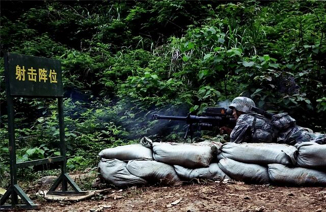 敢对狙吗？LG5型“狙击榴”装备解放军，将会发挥哪些神奇作用？_凤凰网军事_凤凰网