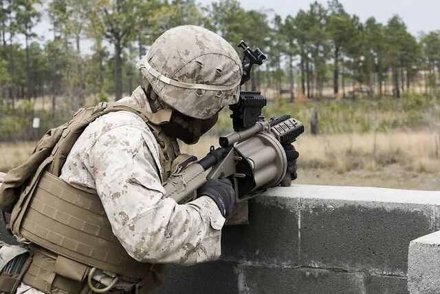 敢对狙吗？LG5型“狙击榴”装备解放军，将会发挥哪些神奇作用？_凤凰网军事_凤凰网