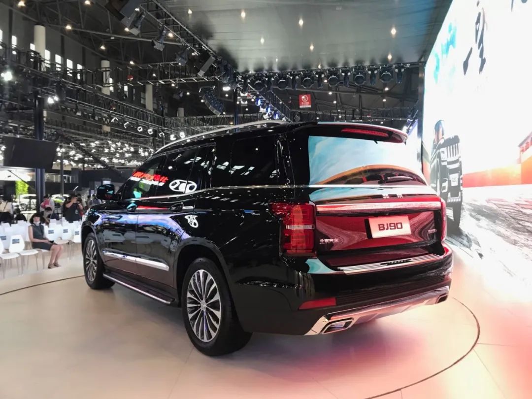 奔驰GL级底盘打造，售价百万级别的北京BJ90圈不圈粉？_凤凰网汽车_凤凰网
