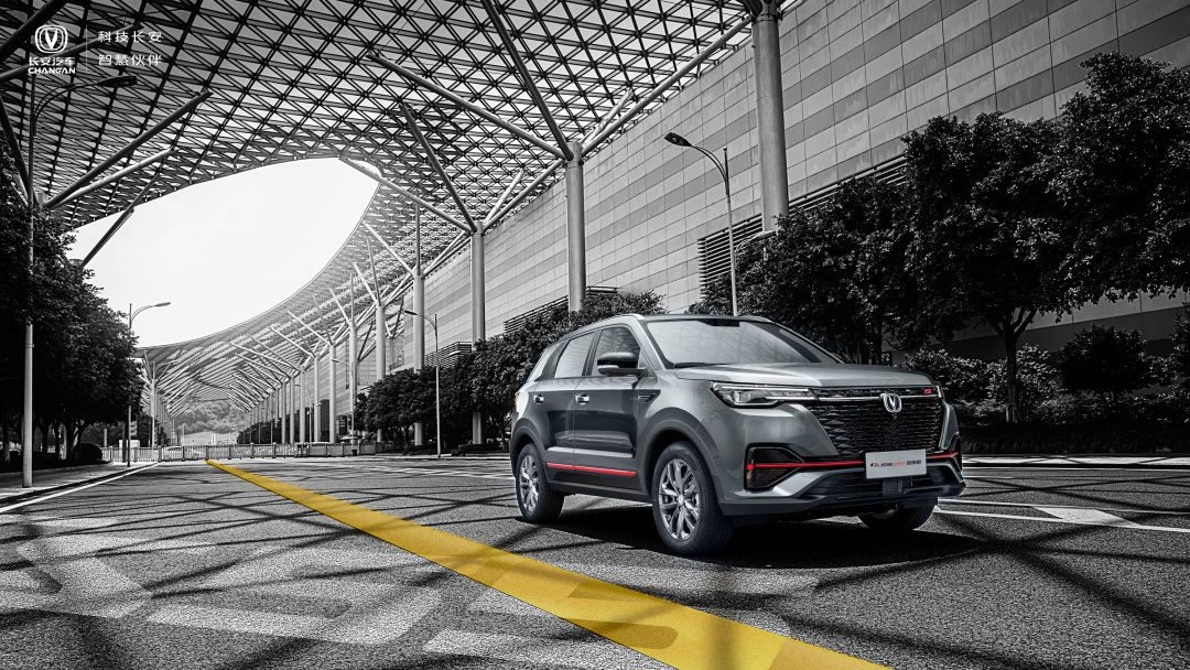 颜值实力两担当 全新CS55PLUS蓝鲸版亮相_凤凰网汽车_凤凰网