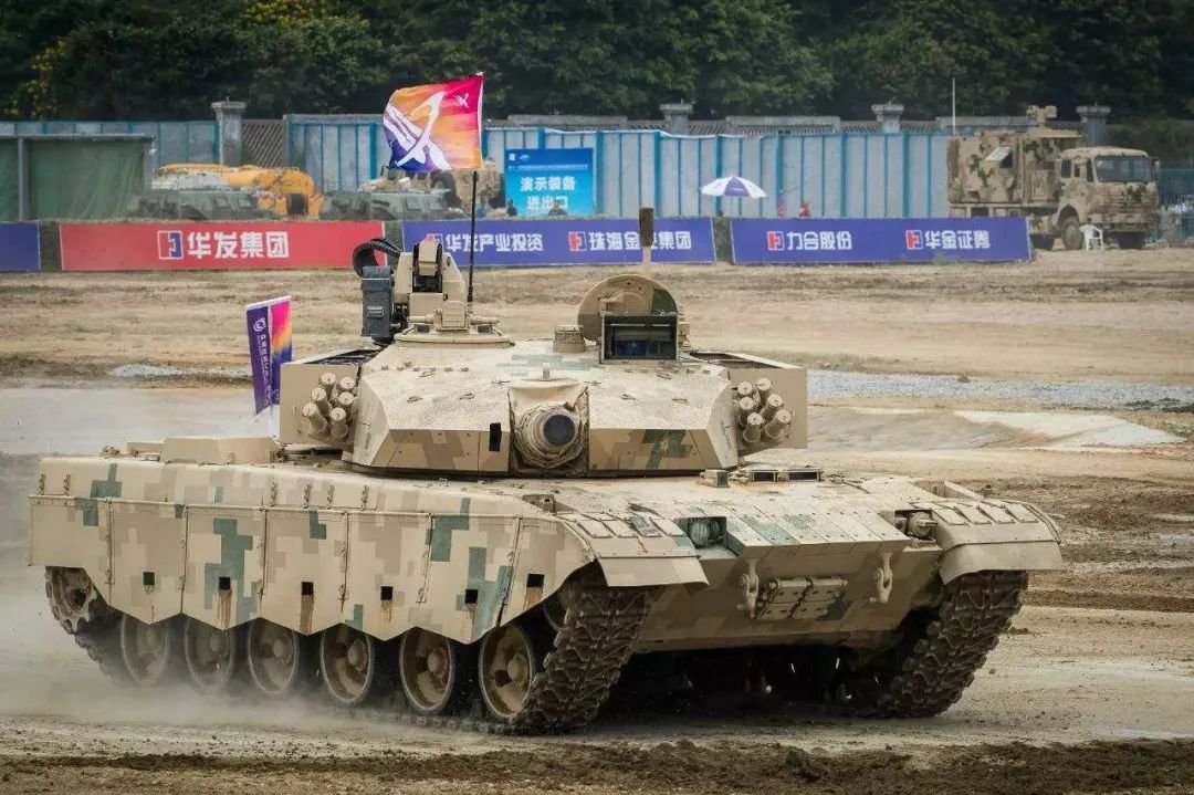 俄罗斯公开支持印度，提供1000辆坦克，限制枭龙战机获得发动机_凤凰网