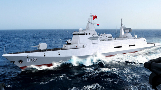 052D加长版L来了，吨位增加500，搭载两架直20，还具备反隐身能力__凤凰网