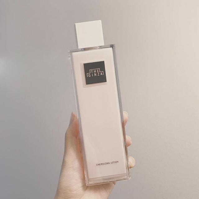 这些品牌的爽肤水口碑不错，舒缓镇定，美白补水保湿促进细胞更新__凤凰网