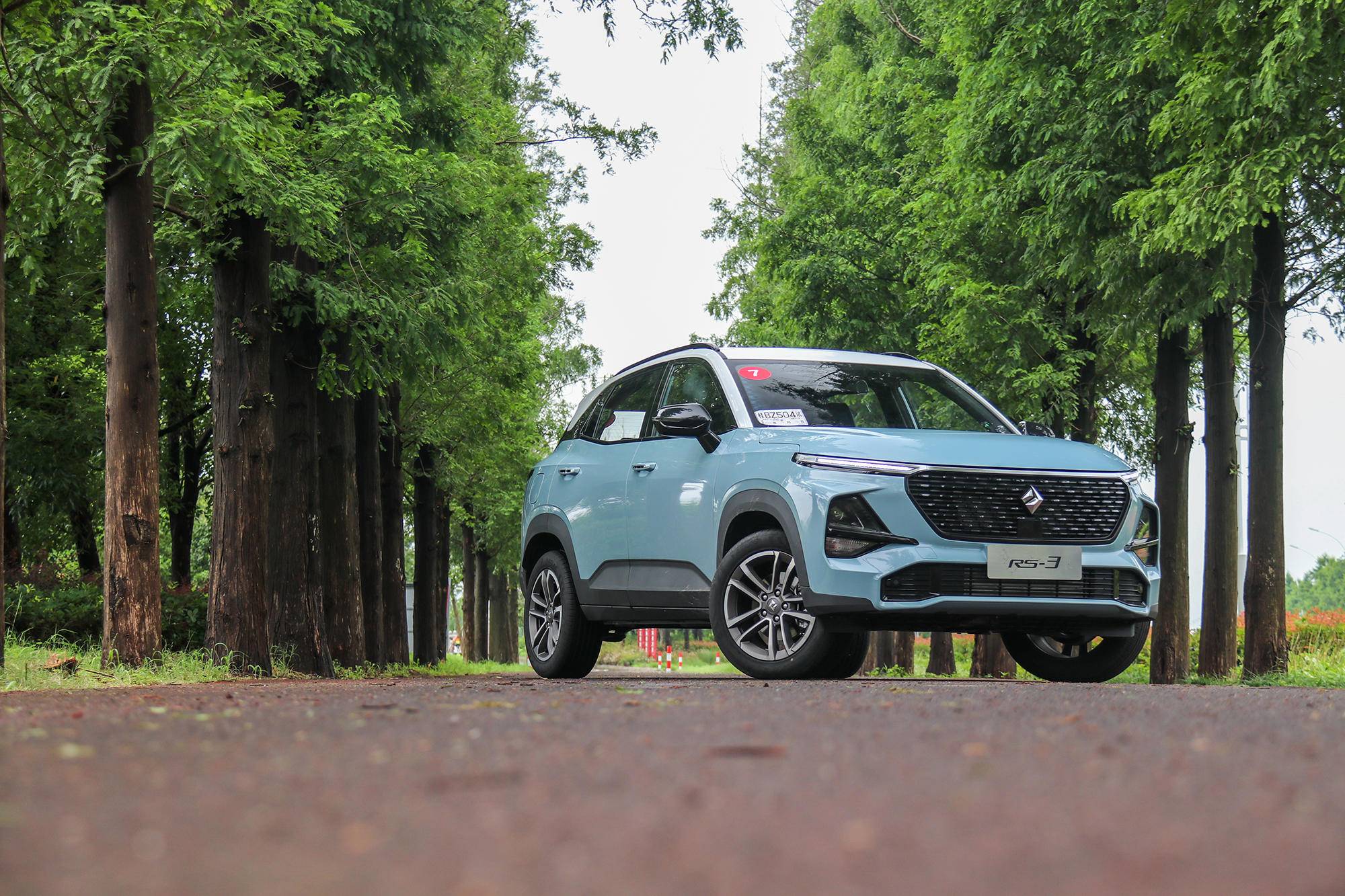 不愁回头率的换“芯”人，试驾新宝骏RS-3 1.5T_凤凰网汽车_凤凰网