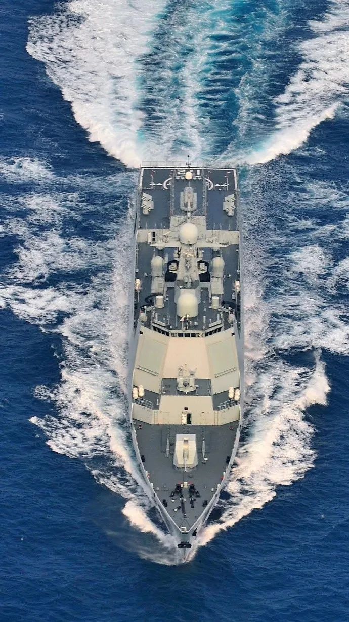 左右开弓！中国海军052D连射HQ-9B与YJ-18A，意义非同寻常_凤凰网军事_凤凰网