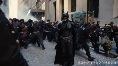 蝙蝠侠、小丑到齐了，有哥谭市内味了_凤凰网