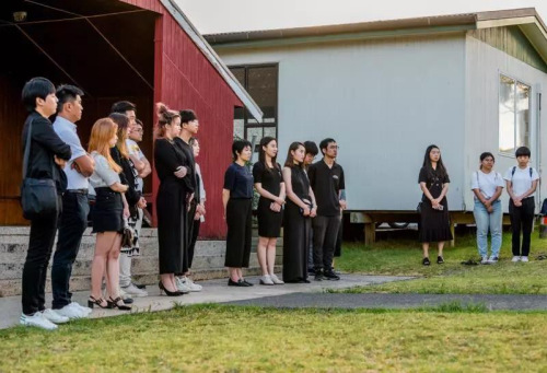 新西兰华侨华人与毛利人青年携手声援中国抗疫__凤凰网