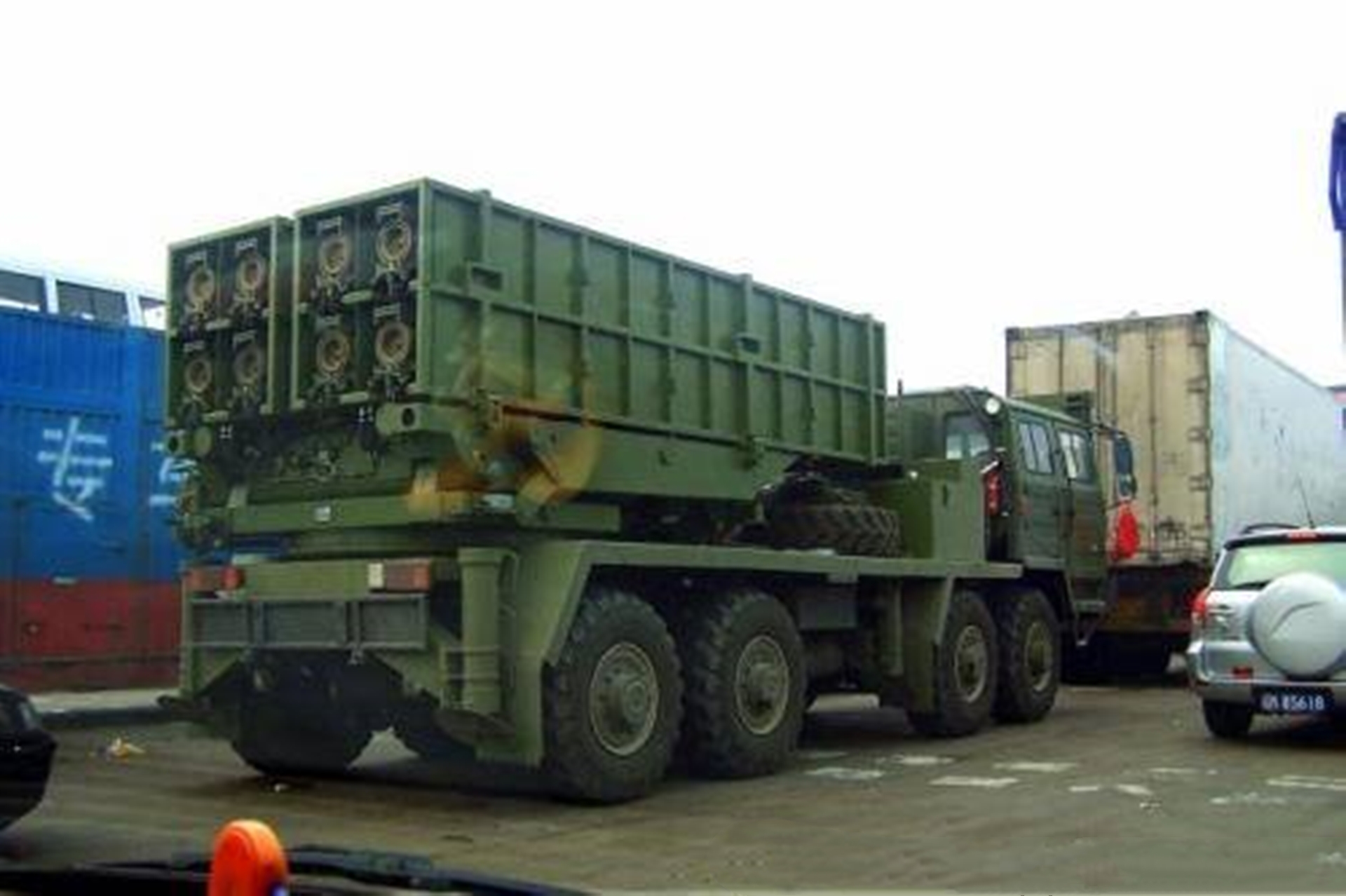 国产火箭炮成为主角！阿塞拜疆远程打击，亚美尼亚使用WM-80反击_凤凰网