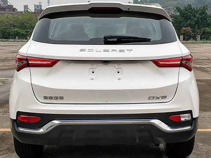 东南“小DX7”实拍！1.5T发动机性能强劲，不到10万就能买__凤凰网