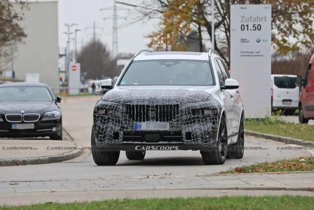 售价与M8等同，明年12月量产！全新宝马XM会是怎样的一款旗舰？__凤凰网