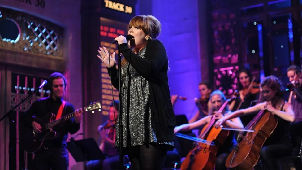 从什么时候开始，Adele竟然变得这么美了？_凤凰网