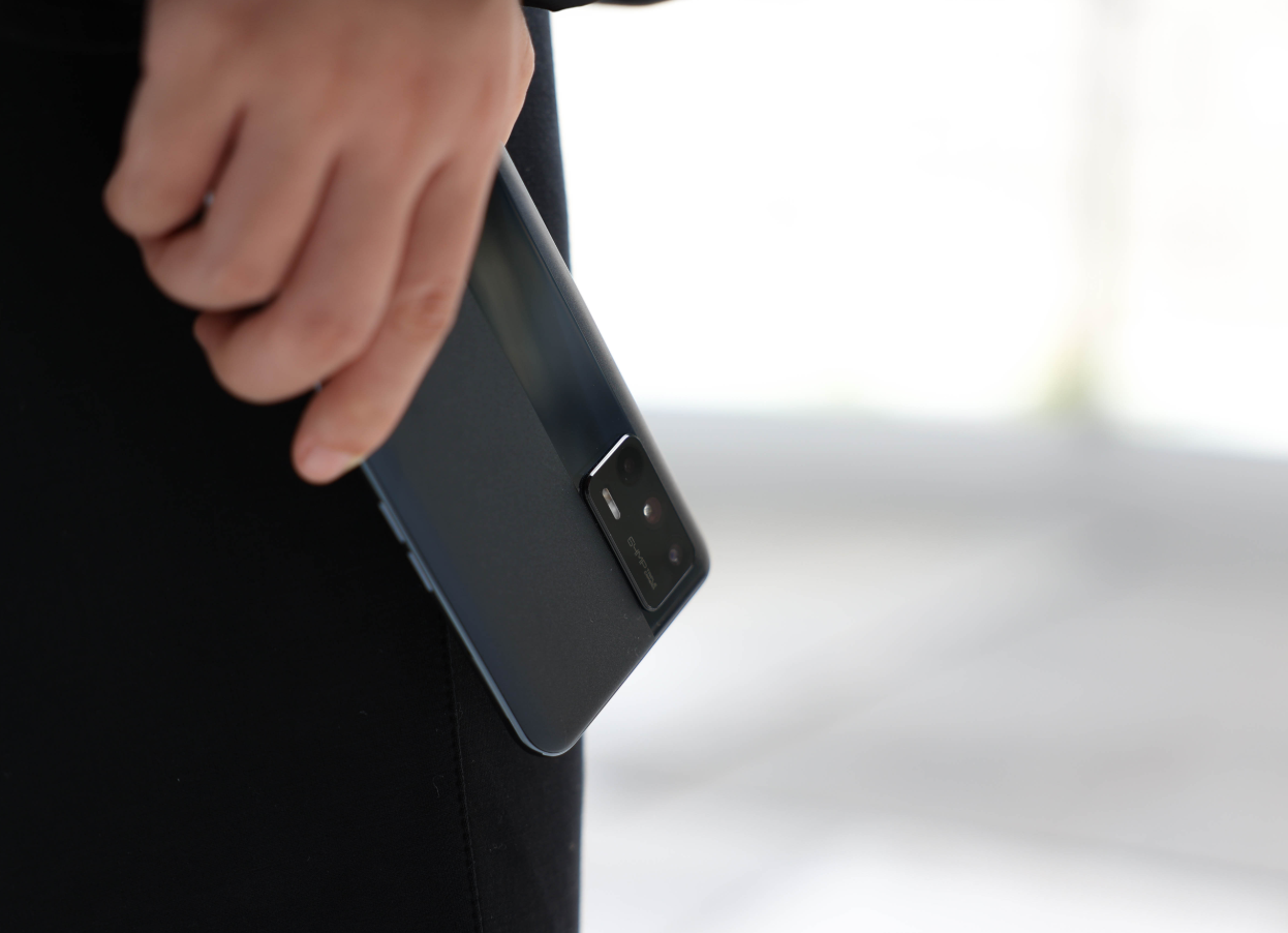 realme“颠覆级”新旗舰登场，不仅仅是性能亮眼而已__凤凰网