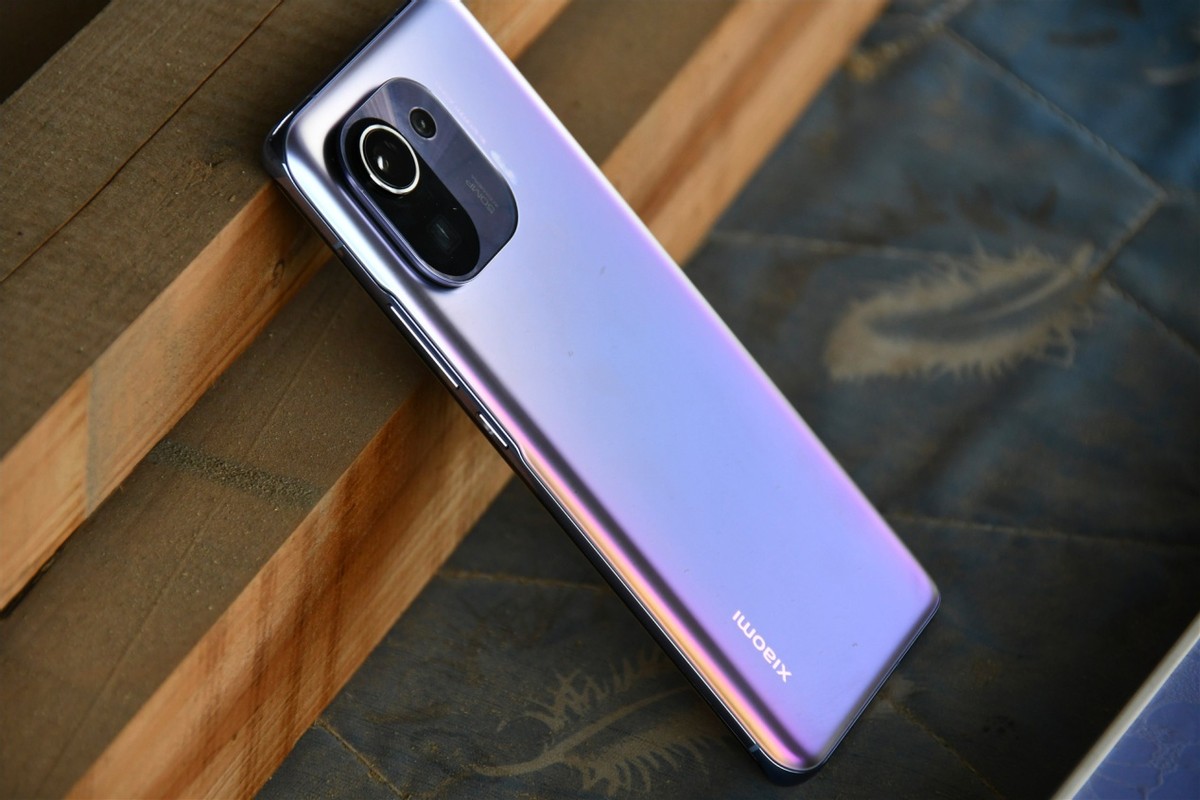 小米11Pro测评：骁龙888+2K+120Hz，对得起“安卓机皇”称号吗？__凤凰网