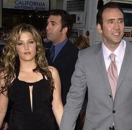 美国巨星第5次结婚！这次是黑色婚礼，新妻子小30岁，又是亚裔__凤凰网