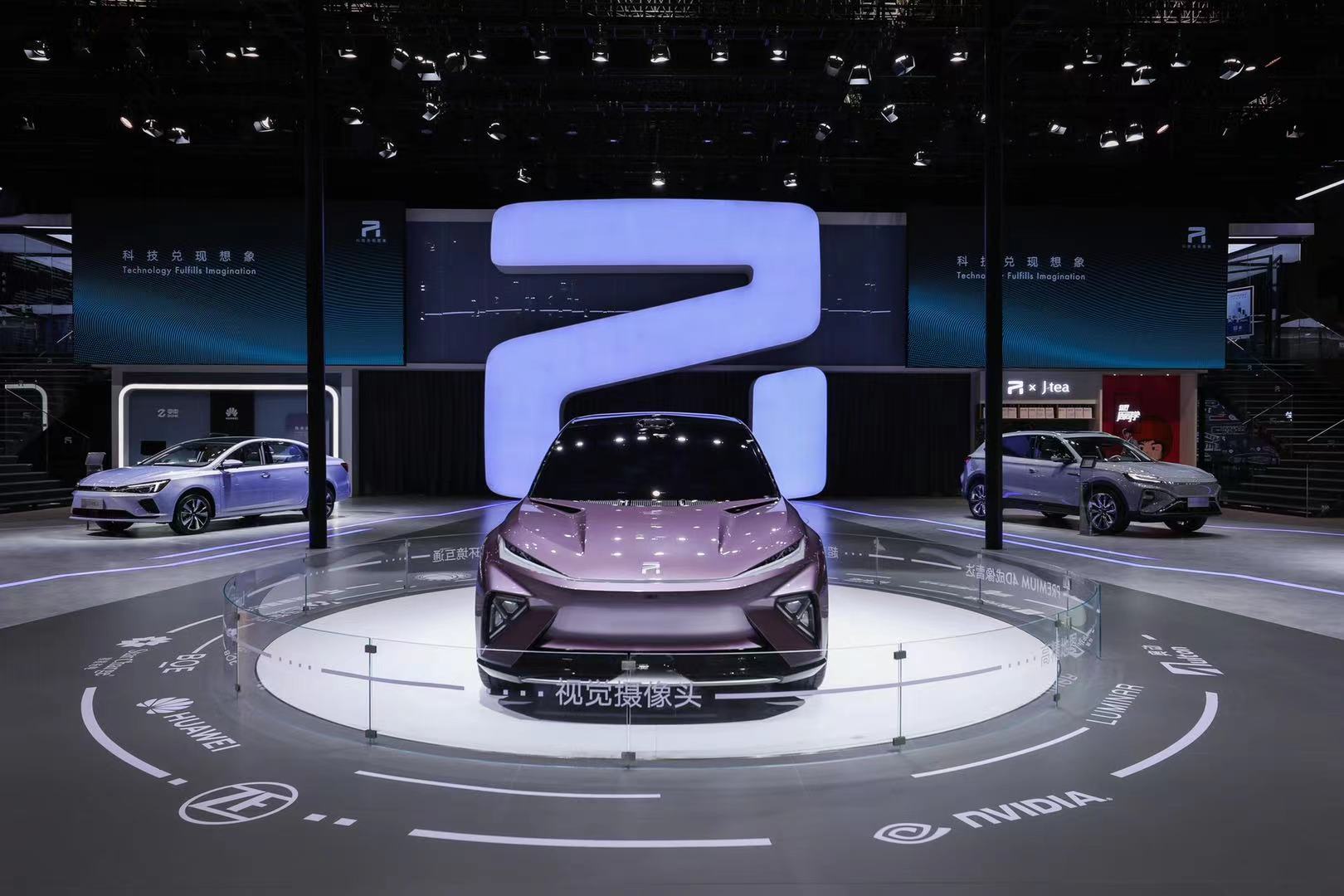 设计、科技作笔，R汽车首款跨界SUV ES33勾勒未来_凤凰网