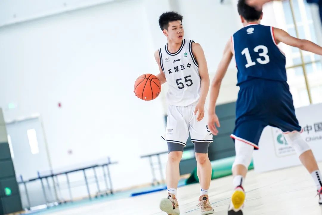 CJBL西区赛第二日激战正酣！重庆一实成都华阳小组高歌猛进__凤凰网