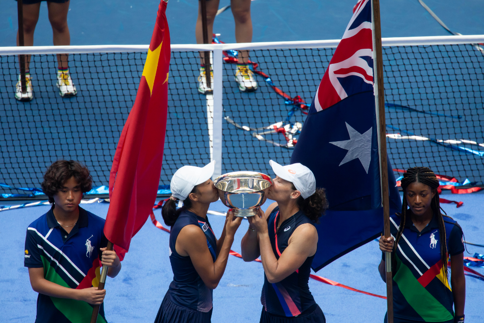 张帅美网夺冠意义重大！中国大陆选手完成女双金满贯__凤凰网