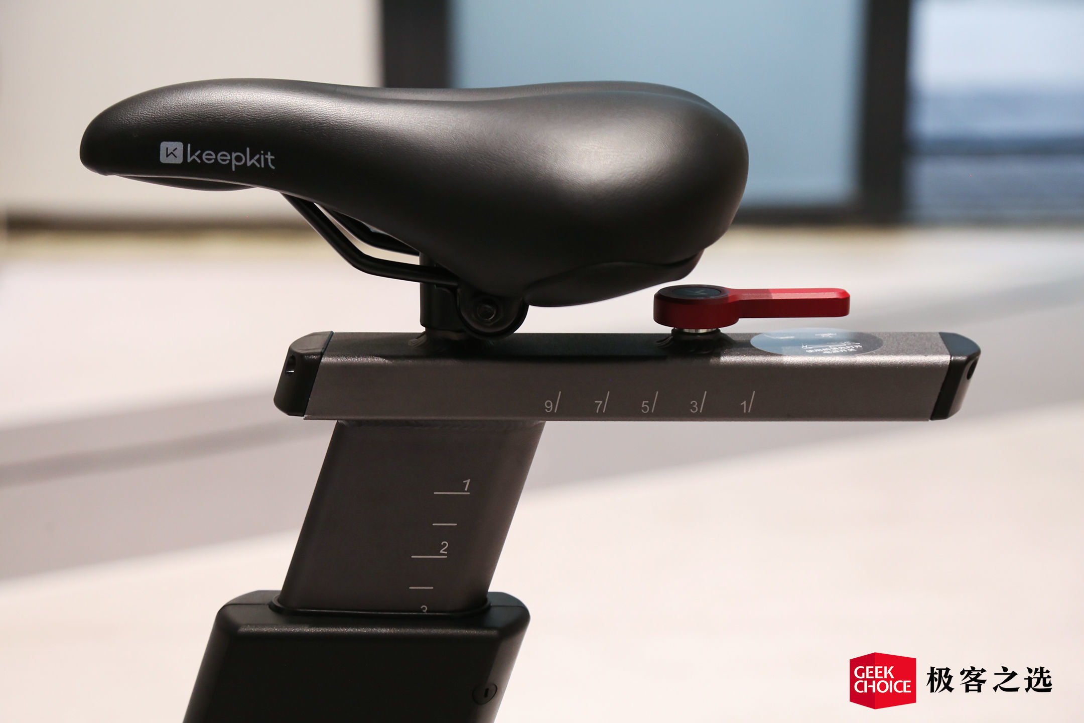 Keep 智能动感单车 C1 Pro 体验：可能是最适合「一人居」的运动器材__凤凰网