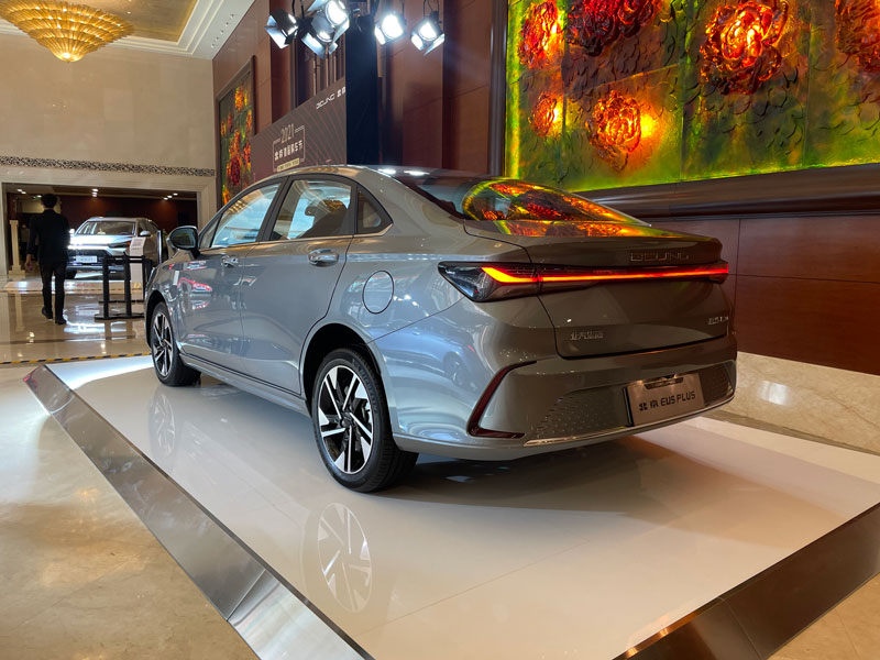 换装双联屏 售12.99万起 BEIJING-EU5 PLUS上市_凤凰网汽车_凤凰网