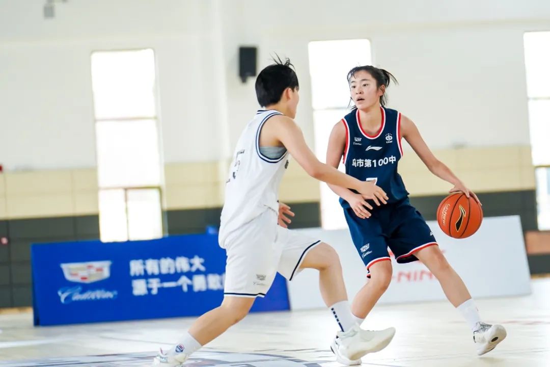 CJBL西区赛第二日激战正酣！重庆一实成都华阳小组高歌猛进__凤凰网