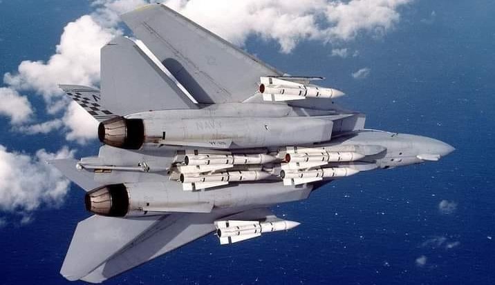 咄咄逼人！美国第二艘航母搭载F-35C现身，中国海军该如何应对？_凤凰网