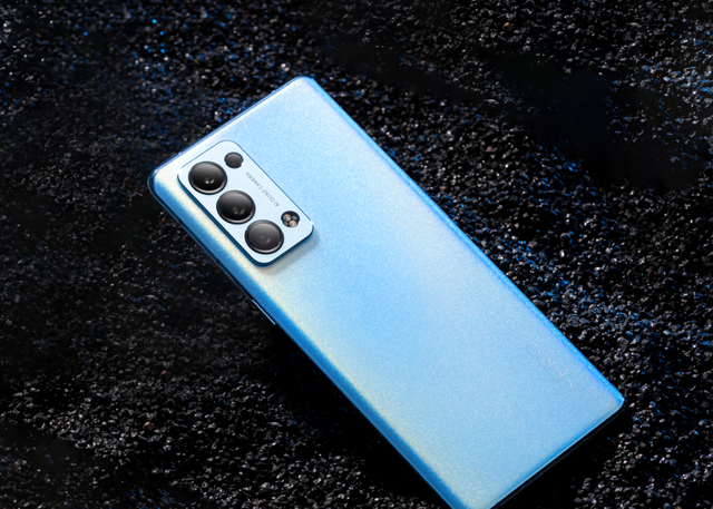 Reno6超大杯上手：强悍硬件打造出色拍照体验，随手一拍就是大片__凤凰网