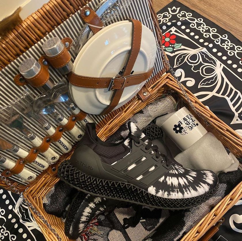 黑白扎染鞋面效果酷炫！Nice Kicks x adidas Ultra 4D 联名首度曝光__凤凰网