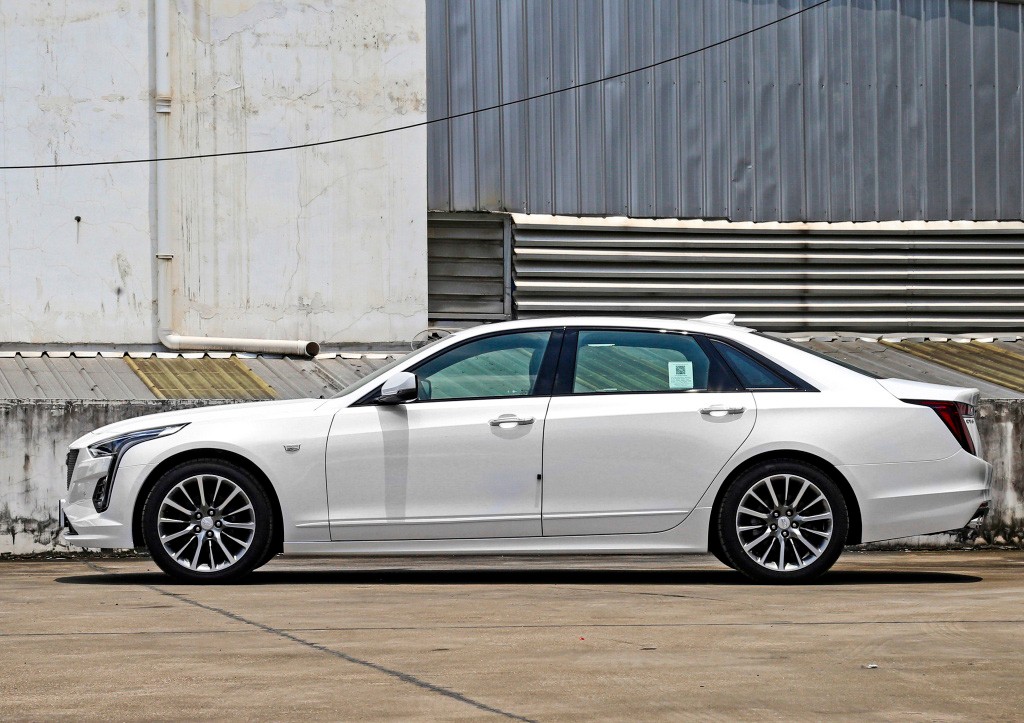 降价高的豪华轿车，凯迪拉克CT6对比捷豹XFL，谁更值得买_凤凰网汽车_凤凰网