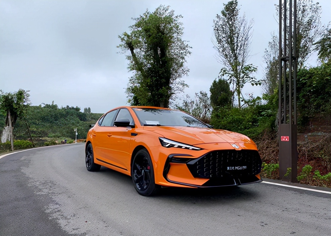 试驾MG6 PRO：极其战斗的外表之下，是否具备对等的驾驶乐趣？_凤凰网汽车_凤凰网