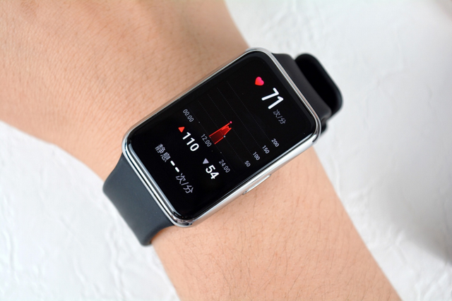 HUAWEI WATCH FIT雅致款运动+健康集于一身，我的身体由我了解__凤凰网