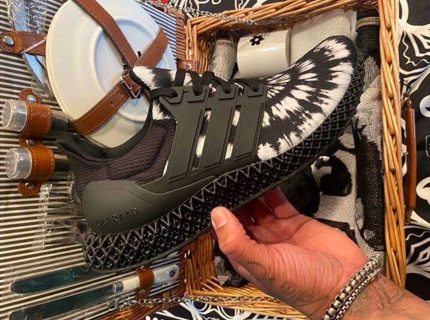黑白扎染鞋面效果酷炫！Nice Kicks x adidas Ultra 4D 联名首度曝光__凤凰网