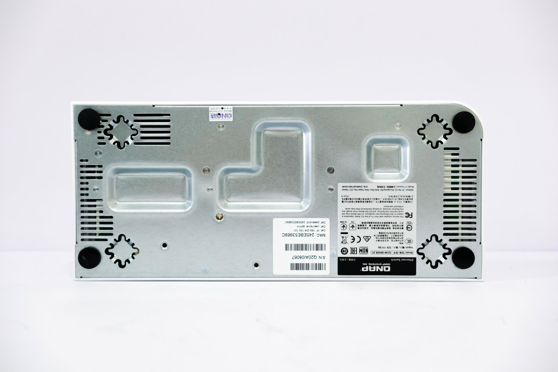 万兆网络，轻松搭建！威联通QSW-M408-2C交换机评测__凤凰网