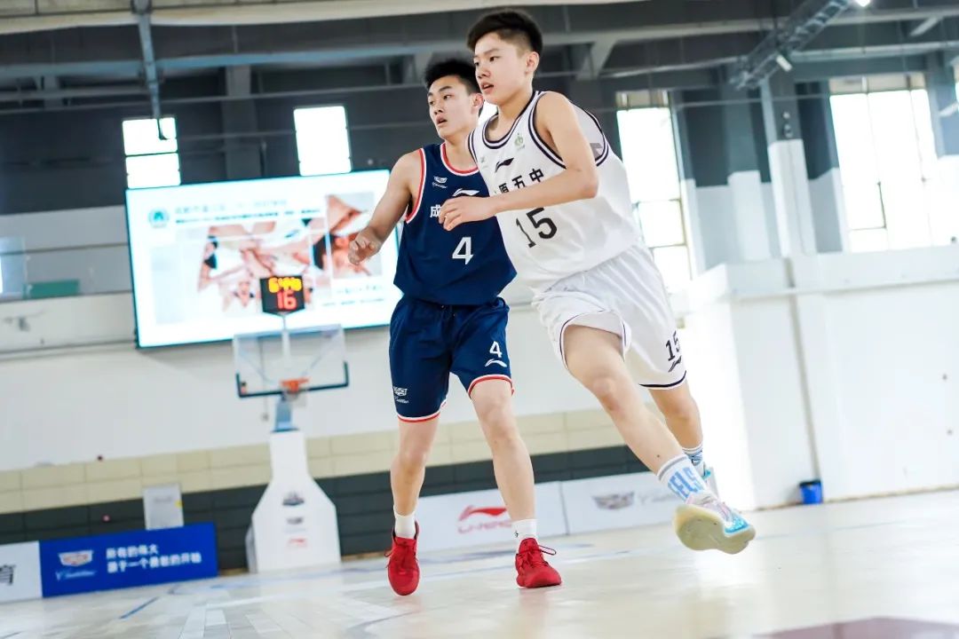 CJBL西区赛第二日激战正酣！重庆一实成都华阳小组高歌猛进__凤凰网