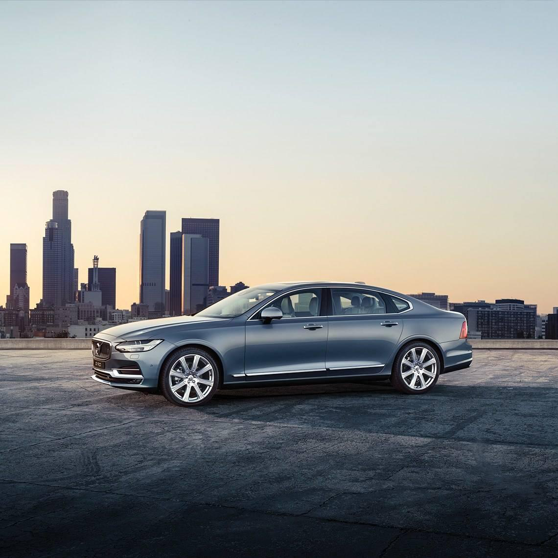 实力强劲的沃尔沃S90值得入手吗？车主驾驶4个月说出心里话__凤凰网