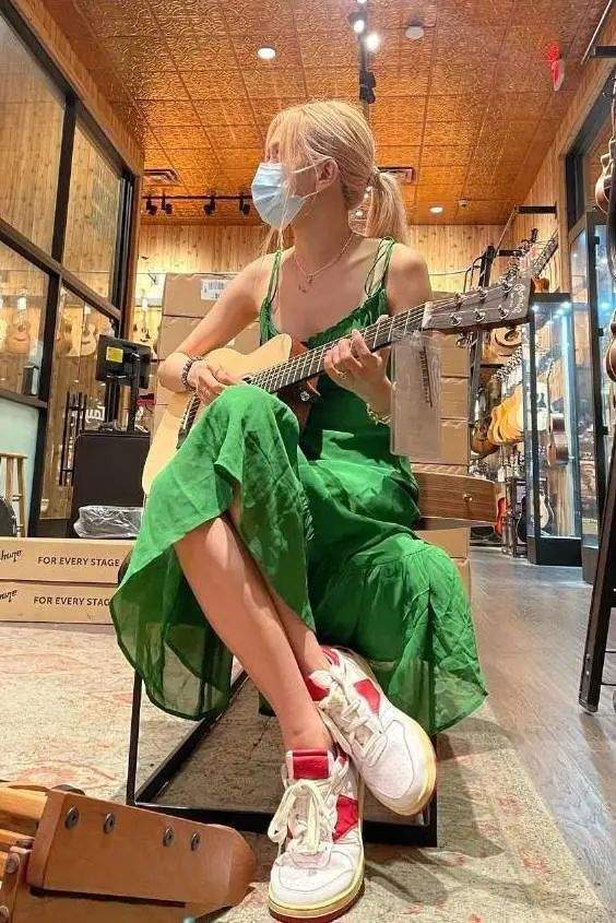 2021流量色，就是这款“BV绿”！太洗脑__凤凰网