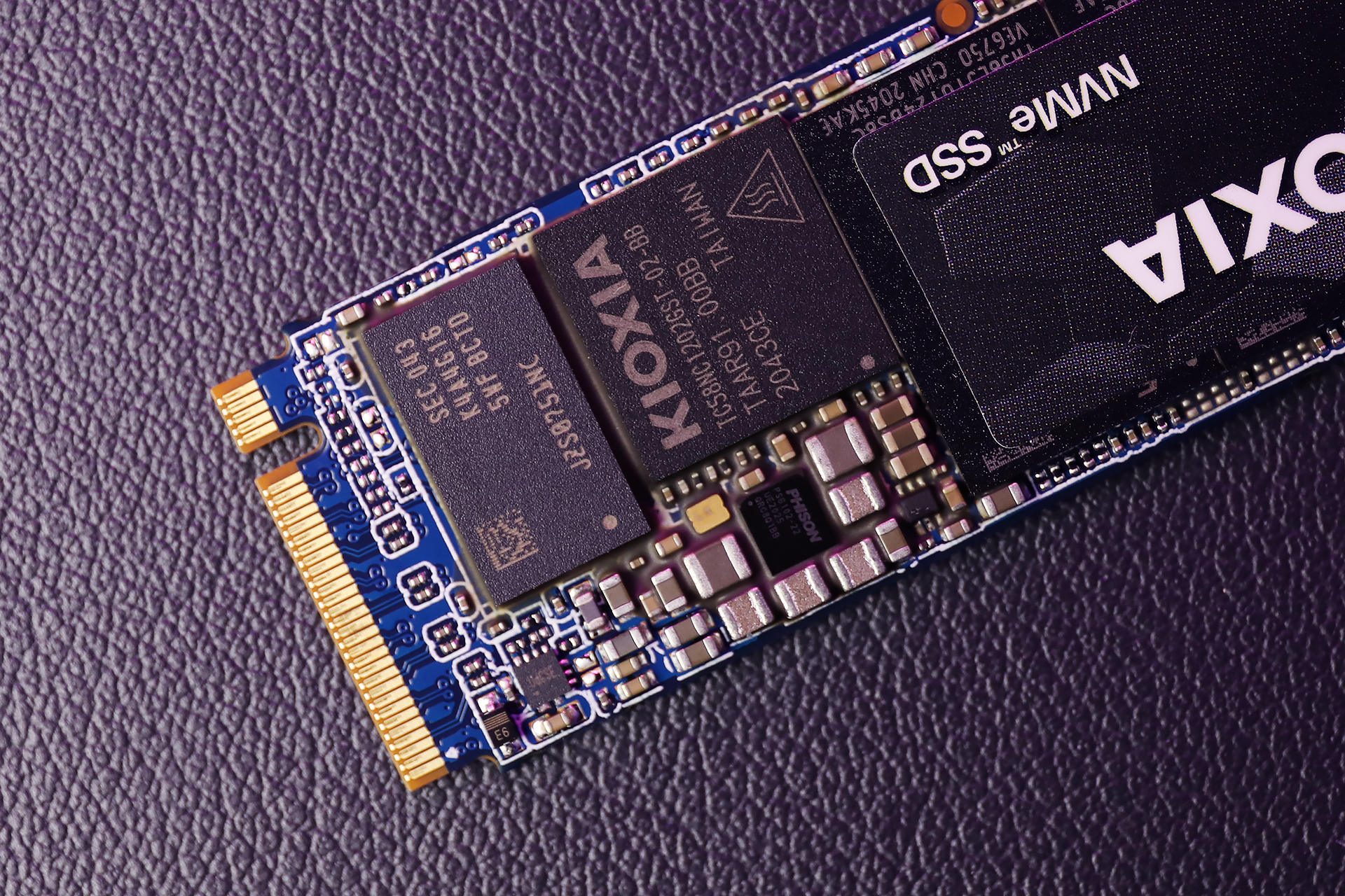 兼具性价比与性能的固态硬盘，铠侠RC10 SSD评测__凤凰网