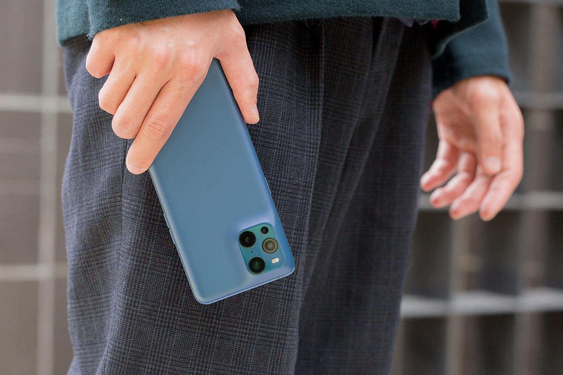 真香！网友上手Find X3 Pro，在这三方面给出高度评价__凤凰网