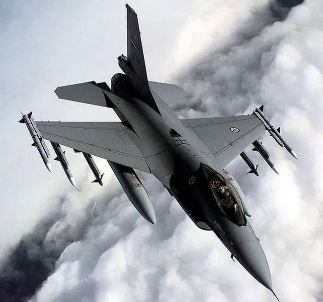 上世纪美国为牵制前苏联 F14、16都肯卖给中国_凤凰网